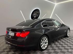 Grey BMW 730 2012 in Marijampole, with an engine capacity of 2.99 L and mileage of 303 thousand km for 12999 €, photo 32 on AUTOMOTO.COM.LV