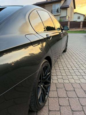 Grey BMW 730 2012 in Vilnius, with an engine capacity of 0.00 L and mileage of 353 thousand km for 13500 €, photo 9 on AUTOMOTO.COM.LV