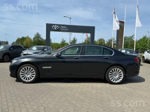 Grey BMW 730 2013 in Liepaja, with an engine capacity of 3.00 L and mileage of 244 thousand km for 12200 €, photo 3 on AUTOMOTO.COM.LV
