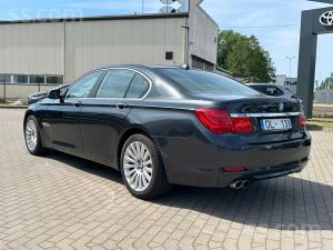 Grey BMW 730 2013 in Liepaja, with an engine capacity of 3.00 L and mileage of 244 thousand km for 12200 €, photo 4 on AUTOMOTO.COM.LV