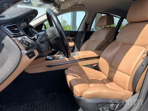 Grey BMW 730 2013 in Liepaja, with an engine capacity of 3.00 L and mileage of 244 thousand km for 12200 €, photo 21 on AUTOMOTO.COM.LV