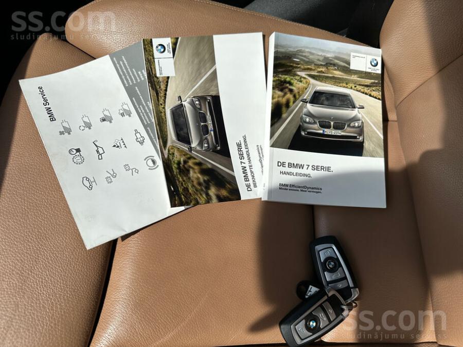 Grey BMW 730 2013 in Liepaja, with an engine capacity of 3.00 L and mileage of 244 thousand km for 12200 €, photo 24 on AUTOMOTO.COM.LV