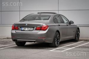 Grey BMW 730 2013 in Riga, with an engine capacity of 3.00 L and mileage of 197 thousand km for 13950 €, photo 5 on AUTOMOTO.COM.LV