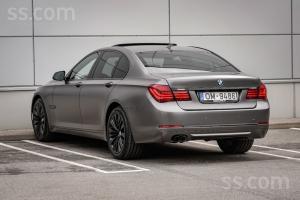Grey BMW 730 2013 in Riga, with an engine capacity of 3.00 L and mileage of 197 thousand km for 13950 €, photo 7 on AUTOMOTO.COM.LV