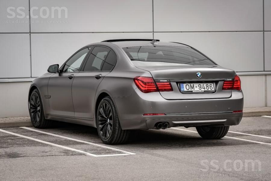 Grey BMW 730 2013 in Riga, with an engine capacity of 3.00 L and mileage of 197 thousand km for 13950 €, photo 7 on AUTOMOTO.COM.LV