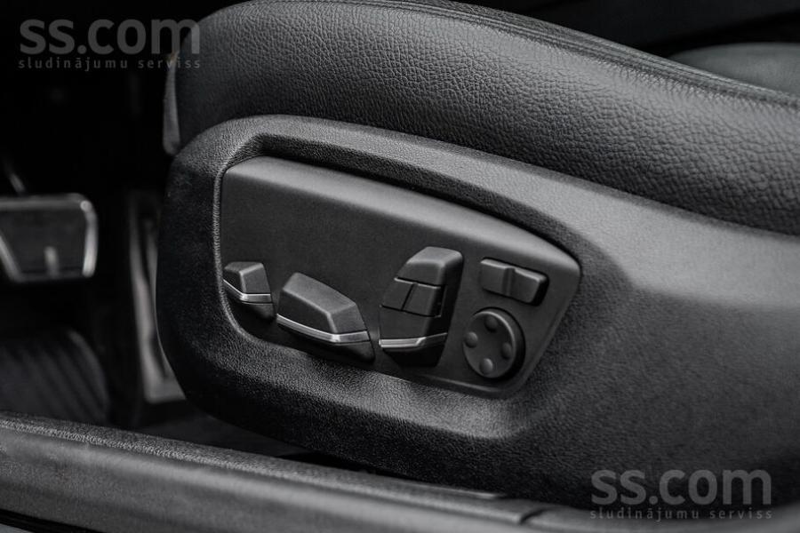Grey BMW 730 2013 in Riga, with an engine capacity of 3.00 L and mileage of 197 thousand km for 13950 €, photo 13 on AUTOMOTO.COM.LV