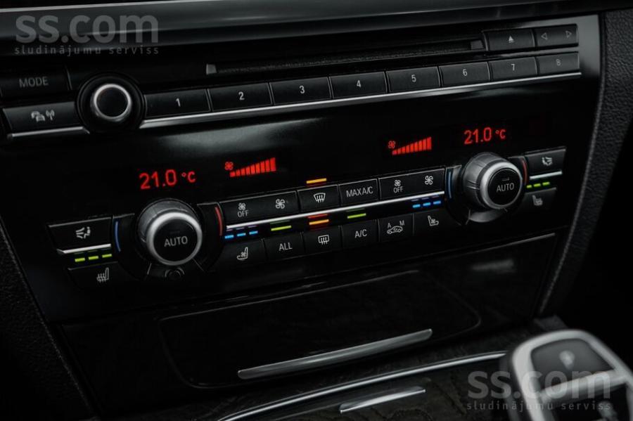 Grey BMW 730 2013 in Riga, with an engine capacity of 3.00 L and mileage of 197 thousand km for 13950 €, photo 27 on AUTOMOTO.COM.LV