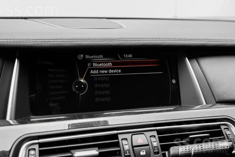 Grey BMW 730 2013 in Riga, with an engine capacity of 3.00 L and mileage of 197 thousand km for 13950 €, photo 30 on AUTOMOTO.COM.LV