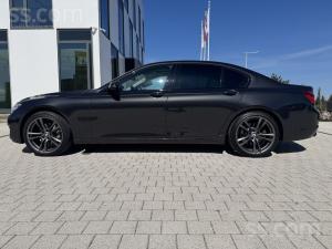 Pelēks BMW 730 2013 Rīga, ar dzinēja tilpumu 3.00 L un nobraukumu 232 tūkst. km par 12500 €, foto 3 vietnē AUTOMOTO.COM.LV