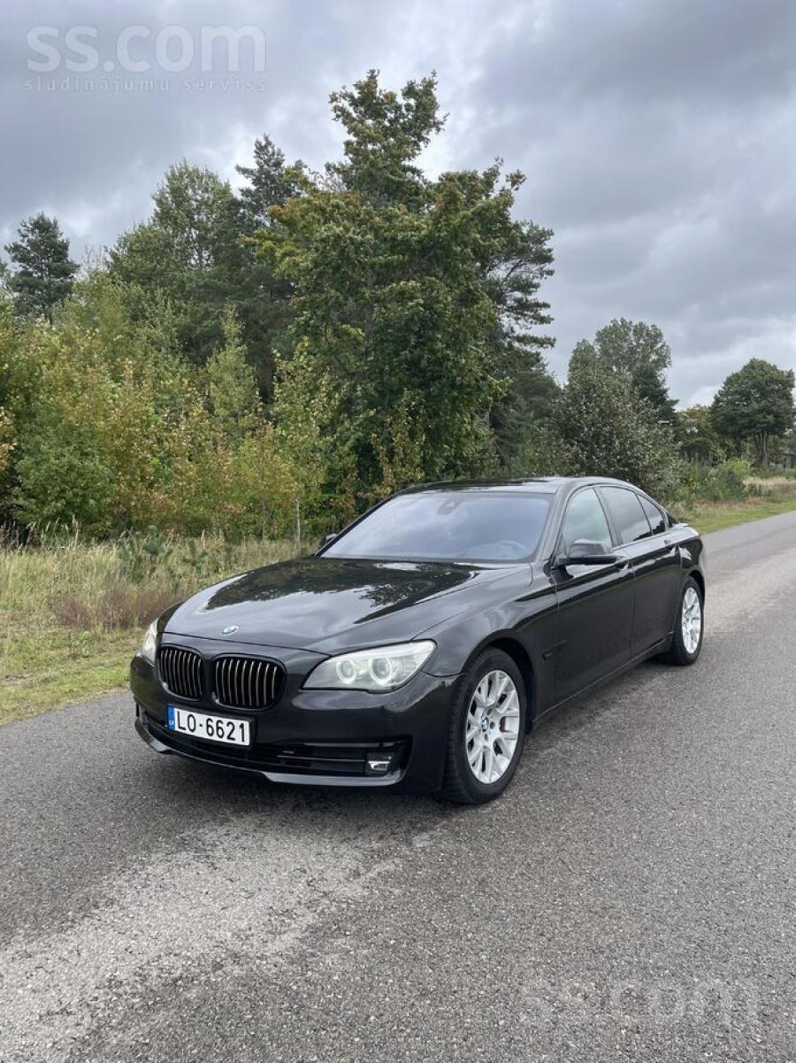 Pelēks BMW 730 2013 Liepāja, ar dzinēja tilpumu 3.00 L un nobraukumu 255 tūkst. km par 13250 €, foto 6 vietnē AUTOMOTO.COM.LV