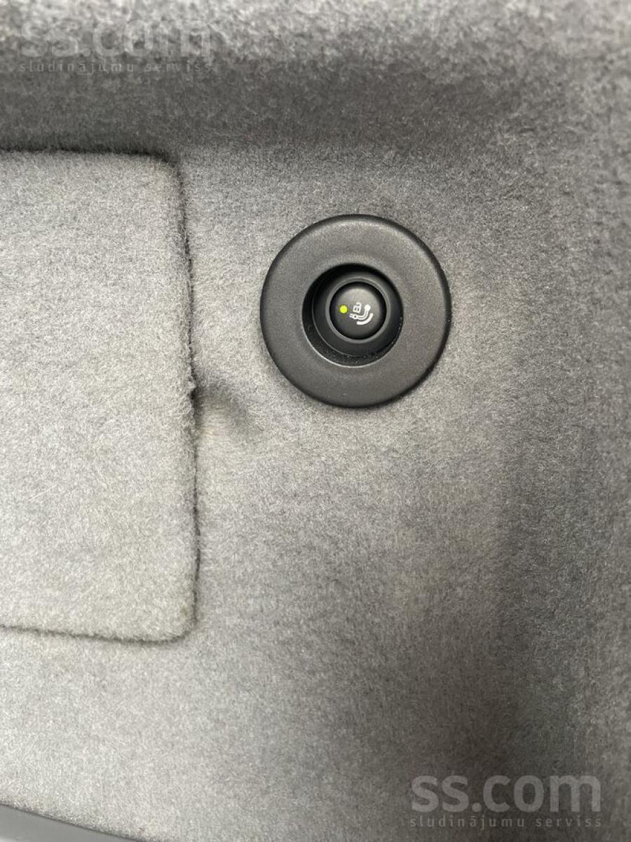 Pelēks BMW 730 2013 Liepāja, ar dzinēja tilpumu 3.00 L un nobraukumu 255 tūkst. km par 13250 €, foto 12 vietnē AUTOMOTO.COM.LV