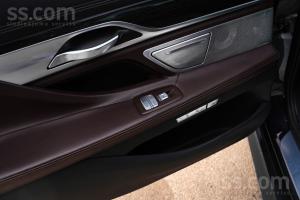 Pelēks BMW 730 2015 Rīga, ar dzinēja tilpumu 3.00 L un nobraukumu 210 tūkst. km par 25990 €, foto 7 vietnē AUTOMOTO.COM.LV