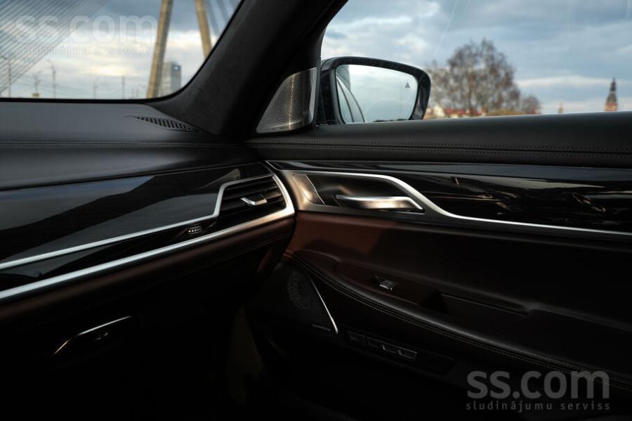 Pelēks BMW 730 2015 Rīga, ar dzinēja tilpumu 3.00 L un nobraukumu 210 tūkst. km par 25990 €, foto 18 vietnē AUTOMOTO.COM.LV
