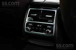 Pelēks BMW 730 2015 Rīga, ar dzinēja tilpumu 3.00 L un nobraukumu 210 tūkst. km par 25990 €, foto 24 vietnē AUTOMOTO.COM.LV