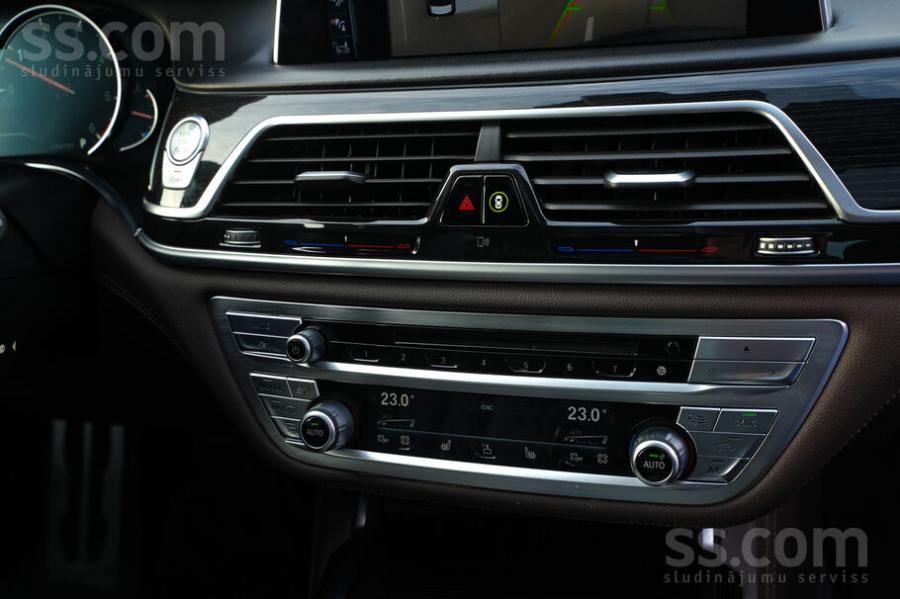 Pelēks BMW 730 2015 Rīga, ar dzinēja tilpumu 3.00 L un nobraukumu 210 tūkst. km par 25990 €, foto 25 vietnē AUTOMOTO.COM.LV