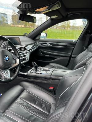 Pelēks BMW 730 2015 Rīga, ar dzinēja tilpumu 3.00 L un nobraukumu 114 tūkst. km par 31500 €, foto 8 vietnē AUTOMOTO.COM.LV