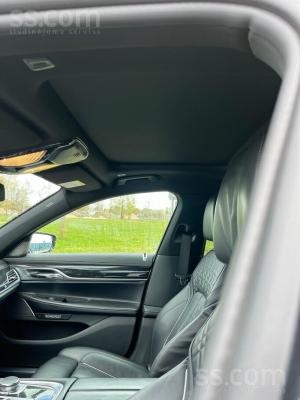 Pelēks BMW 730 2015 Rīga, ar dzinēja tilpumu 3.00 L un nobraukumu 114 tūkst. km par 31500 €, foto 9 vietnē AUTOMOTO.COM.LV