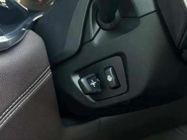 Grey BMW 730 2015 in Riga, with an engine capacity of 3.00 L and mileage of 184 thousand km for 28490 €, photo 4 on AUTOMOTO.COM.LV
