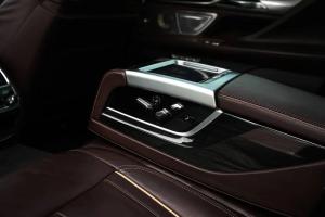 Pelēks BMW 730 2015 Rīga, ar dzinēja tilpumu 3.00 L un nobraukumu 208 tūkst. km par 25590 €, foto 22 vietnē AUTOMOTO.COM.LV