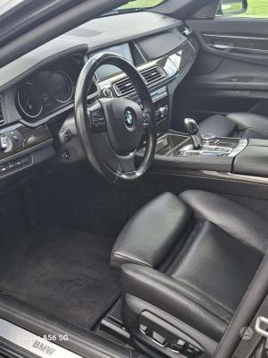 Grey BMW 730 2015 in Kaunas, with an engine capacity of 2.99 L and mileage of 286 thousand km for 10200 €, photo 11 on AUTOMOTO.COM.LV