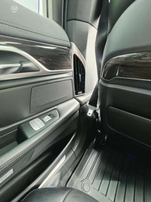 Grey BMW 730 2015 in Klaipeda, with an engine capacity of 2.99 L and mileage of 234 thousand km for 23490 €, photo 14 on AUTOMOTO.COM.LV