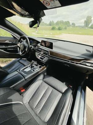 Grey BMW 730 2015 in Klaipeda, with an engine capacity of 2.99 L and mileage of 234 thousand km for 23490 €, photo 19 on AUTOMOTO.COM.LV