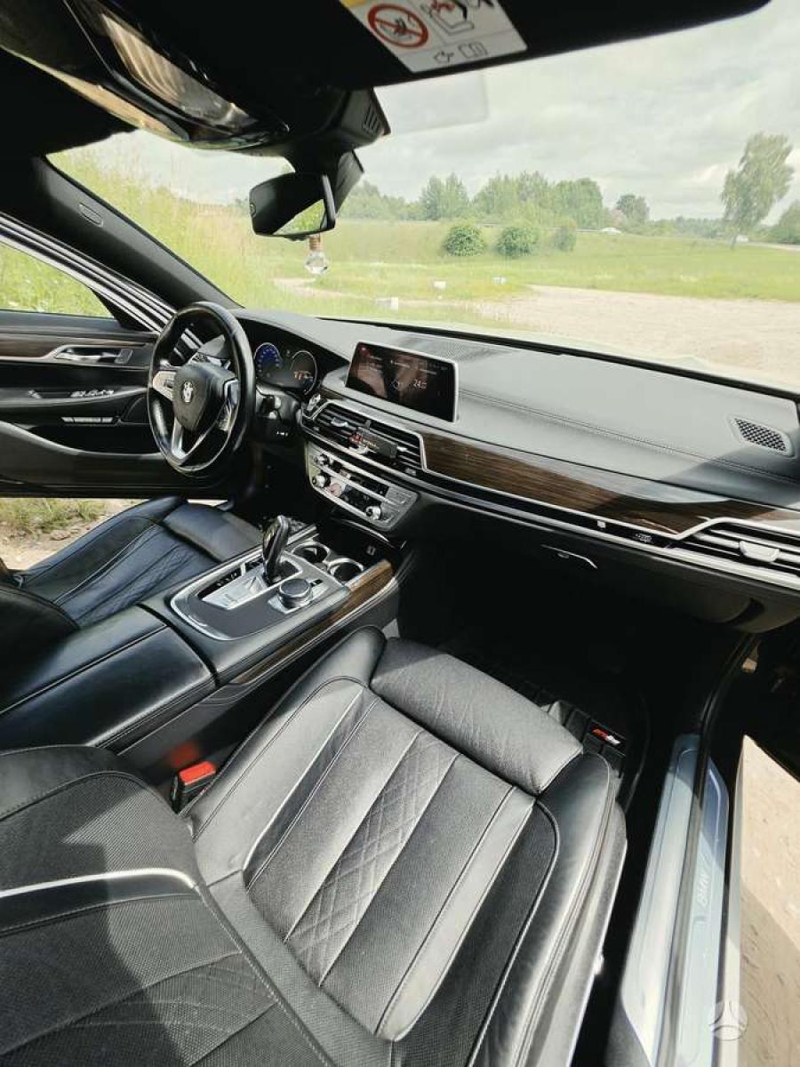 Grey BMW 730 2015 in Klaipeda, with an engine capacity of 2.99 L and mileage of 234 thousand km for 23490 €, photo 19 on AUTOMOTO.COM.LV