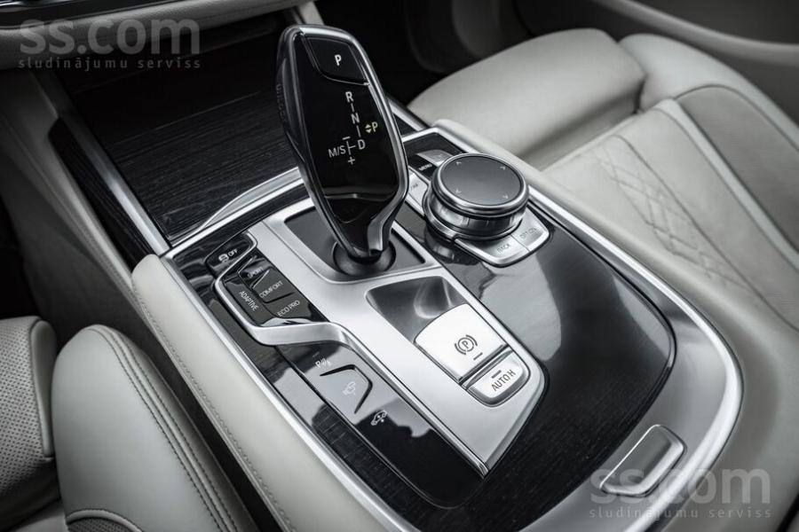 Grey BMW 730 2016 in Riga, with an engine capacity of 3.00 L and mileage of 0 thousand km for 20950 €, photo 21 on AUTOMOTO.COM.LV