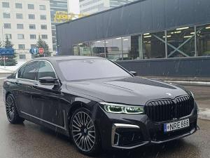 Grey BMW 730 2016 in Vilnius, with an engine capacity of 2.99 L and mileage of 299 thousand km for 23999 €, photo  on AUTOMOTO.COM.LV