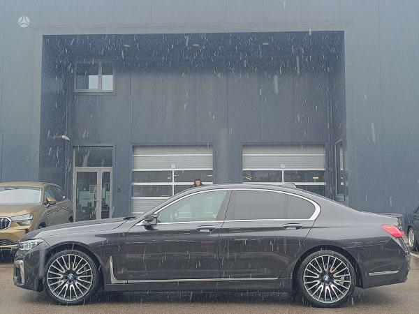 Pelēks BMW 730 2016 Viļņa, ar dzinēja tilpumu 2.99 L un nobraukumu 299 tūkst. km par 23999 €, foto 6 vietnē AUTOMOTO.COM.LV