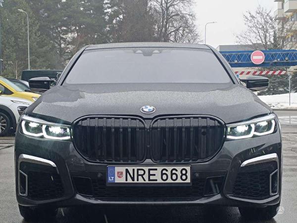 Pelēks BMW 730 2016 Viļņa, ar dzinēja tilpumu 2.99 L un nobraukumu 299 tūkst. km par 23999 €, foto 7 vietnē AUTOMOTO.COM.LV
