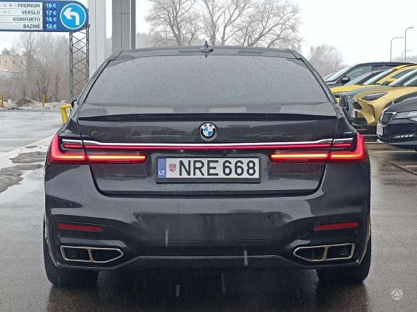 Pelēks BMW 730 2016 Viļņa, ar dzinēja tilpumu 2.99 L un nobraukumu 299 tūkst. km par 23999 €, foto 8 vietnē AUTOMOTO.COM.LV