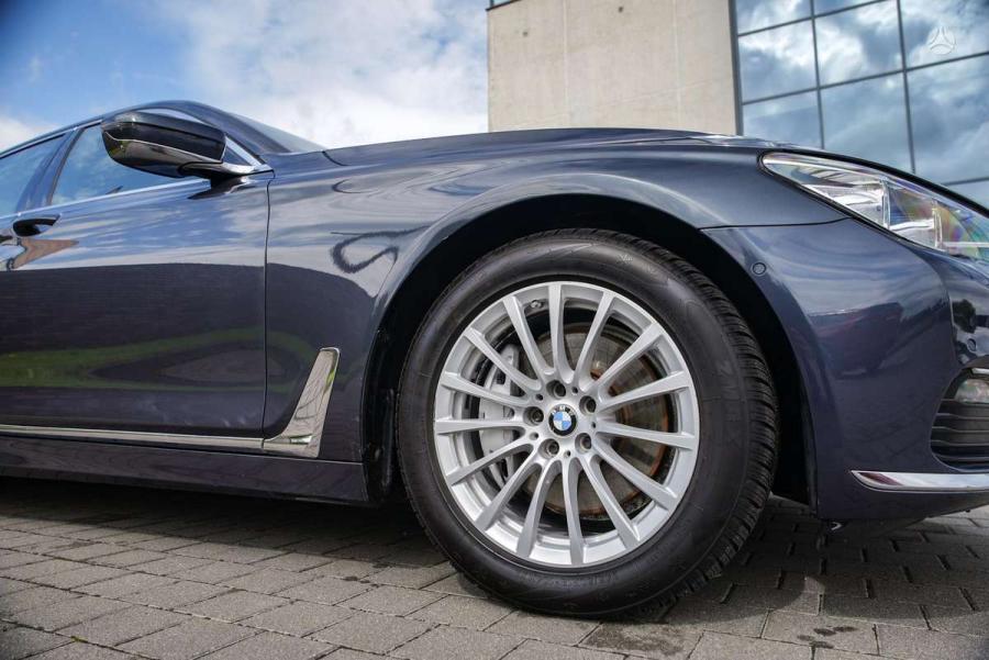 Pelēks BMW 730 2016 Marijampole, ar dzinēja tilpumu 2.99 L un nobraukumu 192 tūkst. km par 21950 €, foto 5 vietnē AUTOMOTO.COM.LV