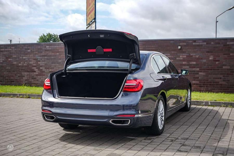 Pelēks BMW 730 2016 Marijampole, ar dzinēja tilpumu 2.99 L un nobraukumu 192 tūkst. km par 21950 €, foto 11 vietnē AUTOMOTO.COM.LV
