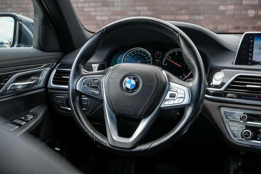 Pelēks BMW 730 2016 Marijampole, ar dzinēja tilpumu 2.99 L un nobraukumu 192 tūkst. km par 21950 €, foto 16 vietnē AUTOMOTO.COM.LV
