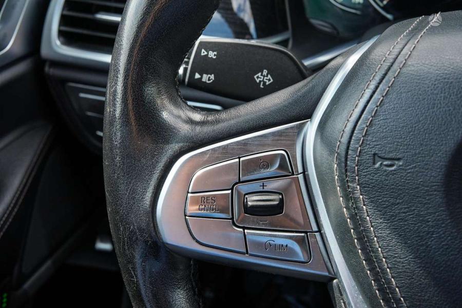 Pelēks BMW 730 2016 Marijampole, ar dzinēja tilpumu 2.99 L un nobraukumu 192 tūkst. km par 21950 €, foto 23 vietnē AUTOMOTO.COM.LV