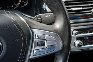 Pelēks BMW 730 2016 Marijampole, ar dzinēja tilpumu 2.99 L un nobraukumu 192 tūkst. km par 21950 €, foto 24 vietnē AUTOMOTO.COM.LV