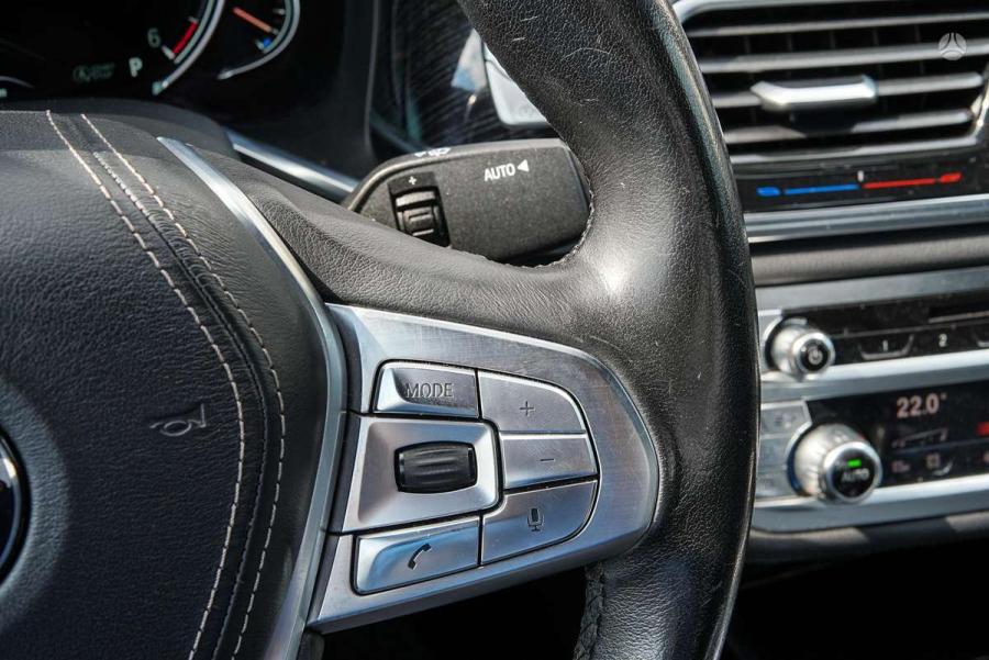 Pelēks BMW 730 2016 Marijampole, ar dzinēja tilpumu 2.99 L un nobraukumu 192 tūkst. km par 21950 €, foto 24 vietnē AUTOMOTO.COM.LV