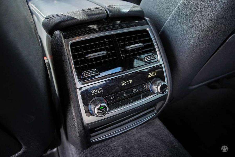 Pelēks BMW 730 2016 Marijampole, ar dzinēja tilpumu 2.99 L un nobraukumu 192 tūkst. km par 21950 €, foto 34 vietnē AUTOMOTO.COM.LV