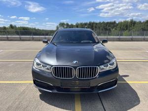 Grey BMW 730 2018 in Vilnius, with an engine capacity of 2.99 L and mileage of 196 thousand km for 28499 €, photo 3 on AUTOMOTO.COM.LV