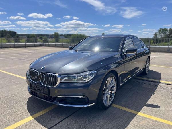 Grey BMW 730 2018 in Vilnius, with an engine capacity of 2.99 L and mileage of 196 thousand km for 28499 €, photo 3 on AUTOMOTO.COM.LV