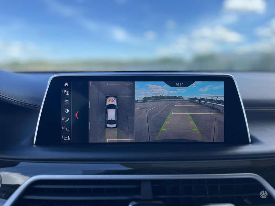 Grey BMW 730 2018 in Vilnius, with an engine capacity of 2.99 L and mileage of 196 thousand km for 28499 €, photo 19 on AUTOMOTO.COM.LV
