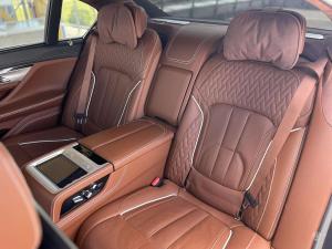 Grey BMW 730 2018 in Vilnius, with an engine capacity of 2.99 L and mileage of 196 thousand km for 28499 €, photo 24 on AUTOMOTO.COM.LV