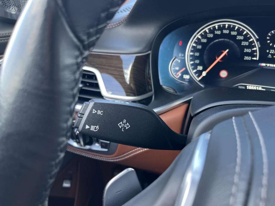Grey BMW 730 2018 in Vilnius, with an engine capacity of 2.99 L and mileage of 196 thousand km for 28499 €, photo 44 on AUTOMOTO.COM.LV