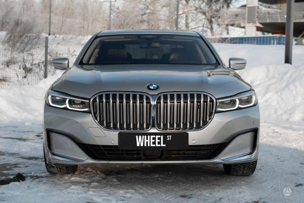Grey BMW 730 2019 in Vilnius, with an engine capacity of 2.99 L and mileage of 142 thousand km for 42999 €, photo 7 on AUTOMOTO.COM.LV