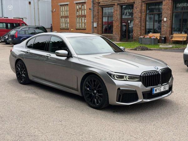Grey BMW 730 2020 in Klaipeda, with an engine capacity of 3.00 L and mileage of 165 thousand km for 38500 €, photo 3 on AUTOMOTO.COM.LV
