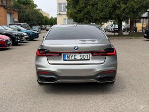 Grey BMW 730 2020 in Klaipeda, with an engine capacity of 3.00 L and mileage of 165 thousand km for 38500 €, photo 7 on AUTOMOTO.COM.LV