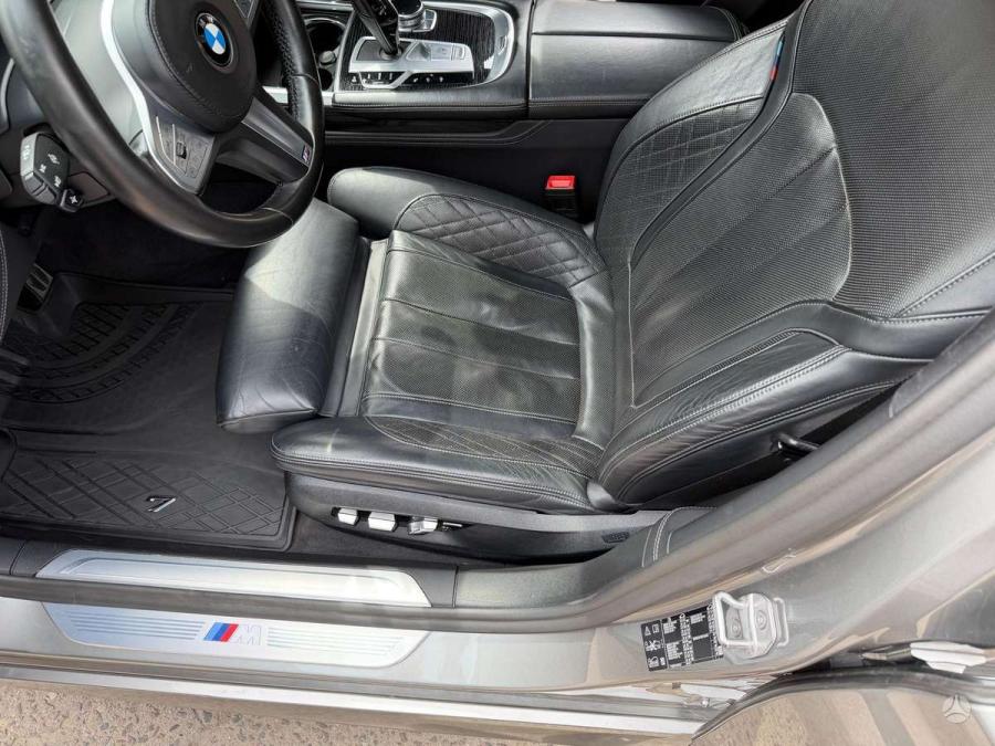Grey BMW 730 2020 in Klaipeda, with an engine capacity of 3.00 L and mileage of 165 thousand km for 38500 €, photo 9 on AUTOMOTO.COM.LV