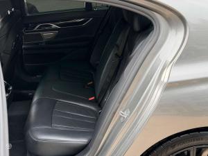 Grey BMW 730 2020 in Klaipeda, with an engine capacity of 3.00 L and mileage of 165 thousand km for 38500 €, photo 10 on AUTOMOTO.COM.LV
