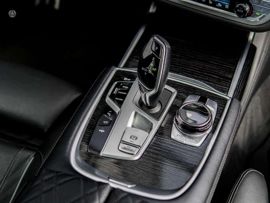 Pelēks BMW 730 2020 Kauņa, ar dzinēja tilpumu 2.99 L un nobraukumu 152 tūkst. km par 45950 €, foto 22 vietnē AUTOMOTO.COM.LV